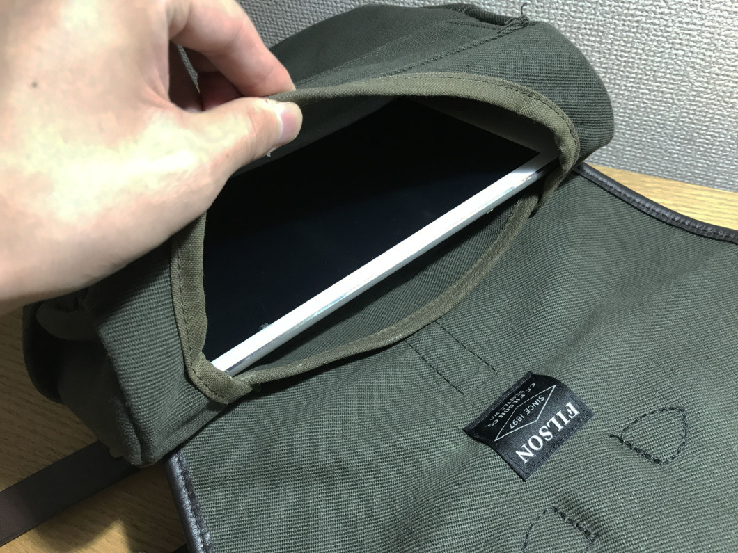 アメリカの老舗「FILSON」のSMALL FIELD BAGを購入。気になる点はあるものの納得のクオリティです。